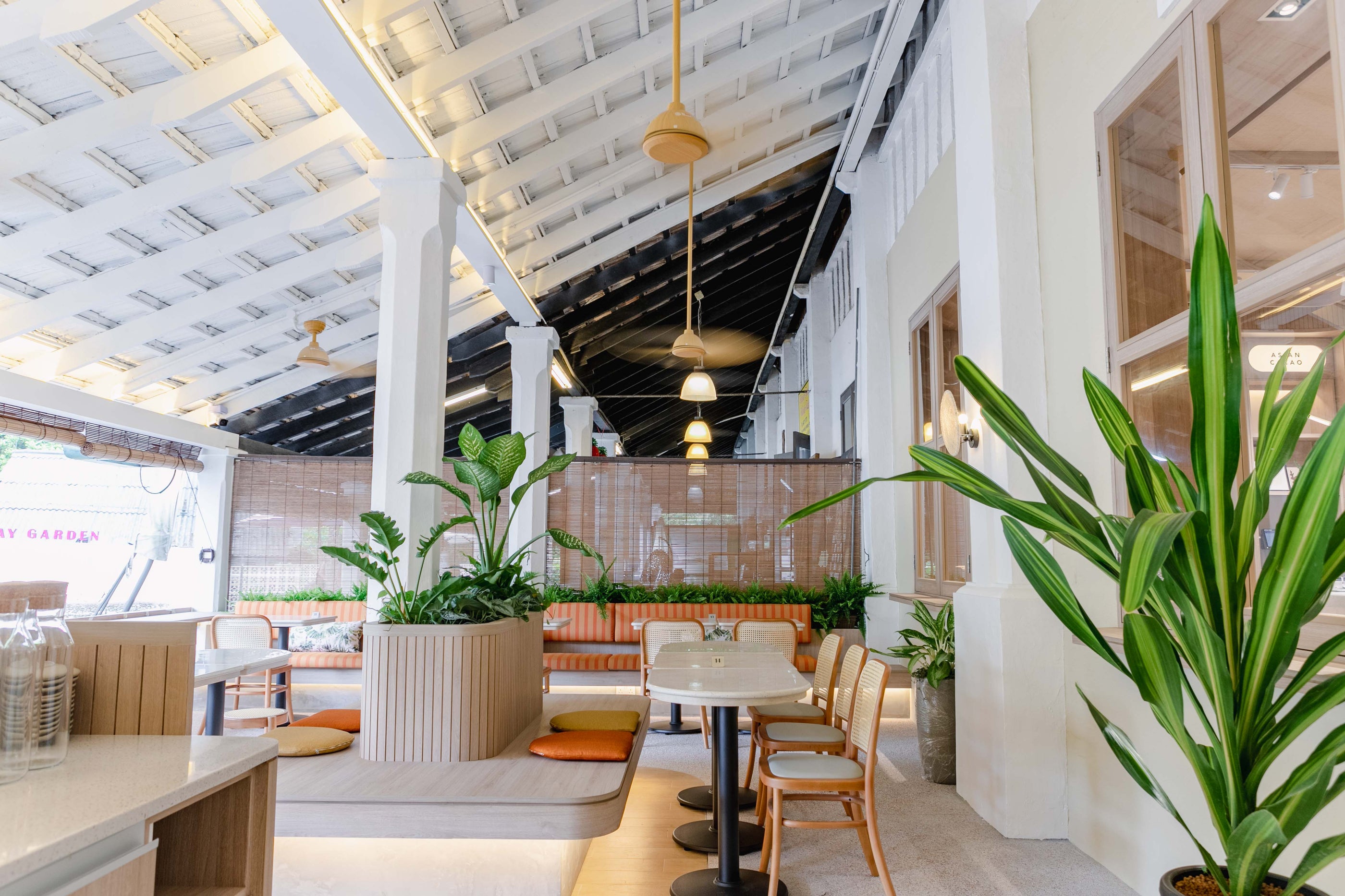 Dempsey Cafe - Mr. Bucket Chocolaterie